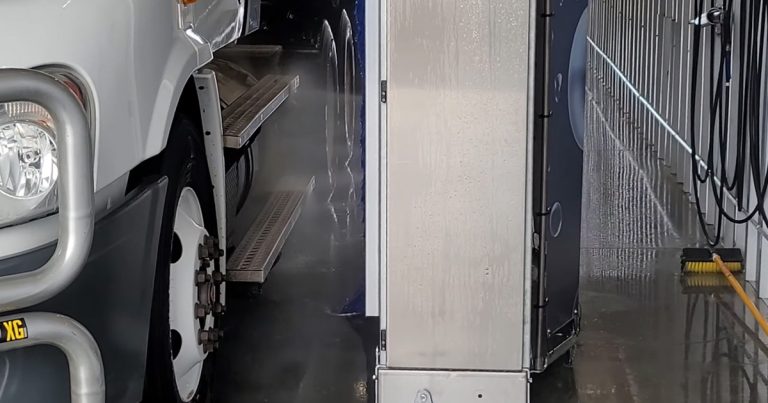 Superior 3-D Gantry Truck Wash: Best 18 Wheeler Fleet Washes